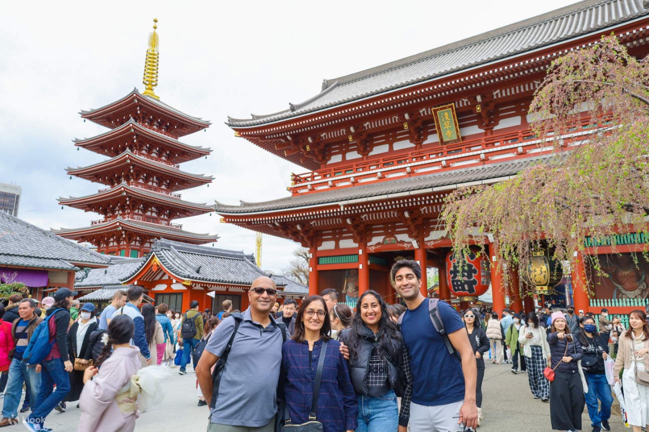 Group Trip to Japan: Your Comprehensive Planning Guide | FindTourGo